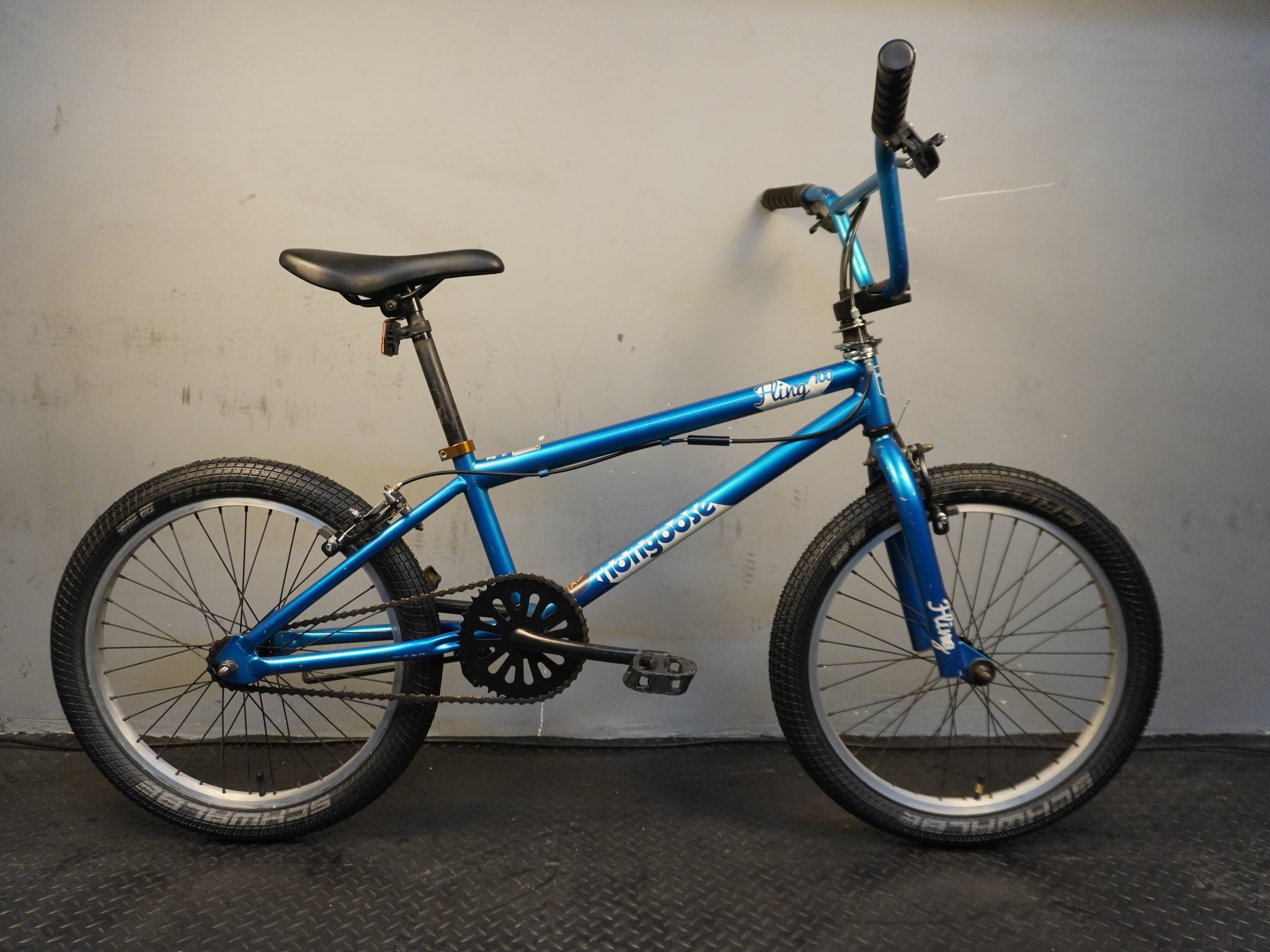 RENT Mongoose Fling 100 BMX Bike